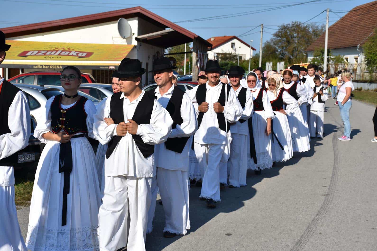 VIDEO I FOTO: Folklorna baština posavskoga kraja čuva se kroz ...