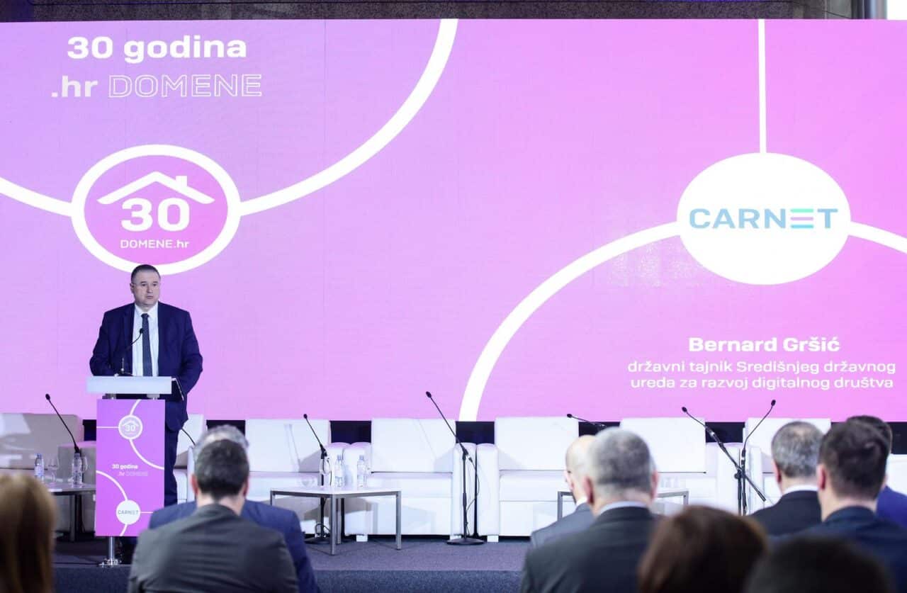 Carnet slavi 30 godina nacionalne .hr domene | 01Portal