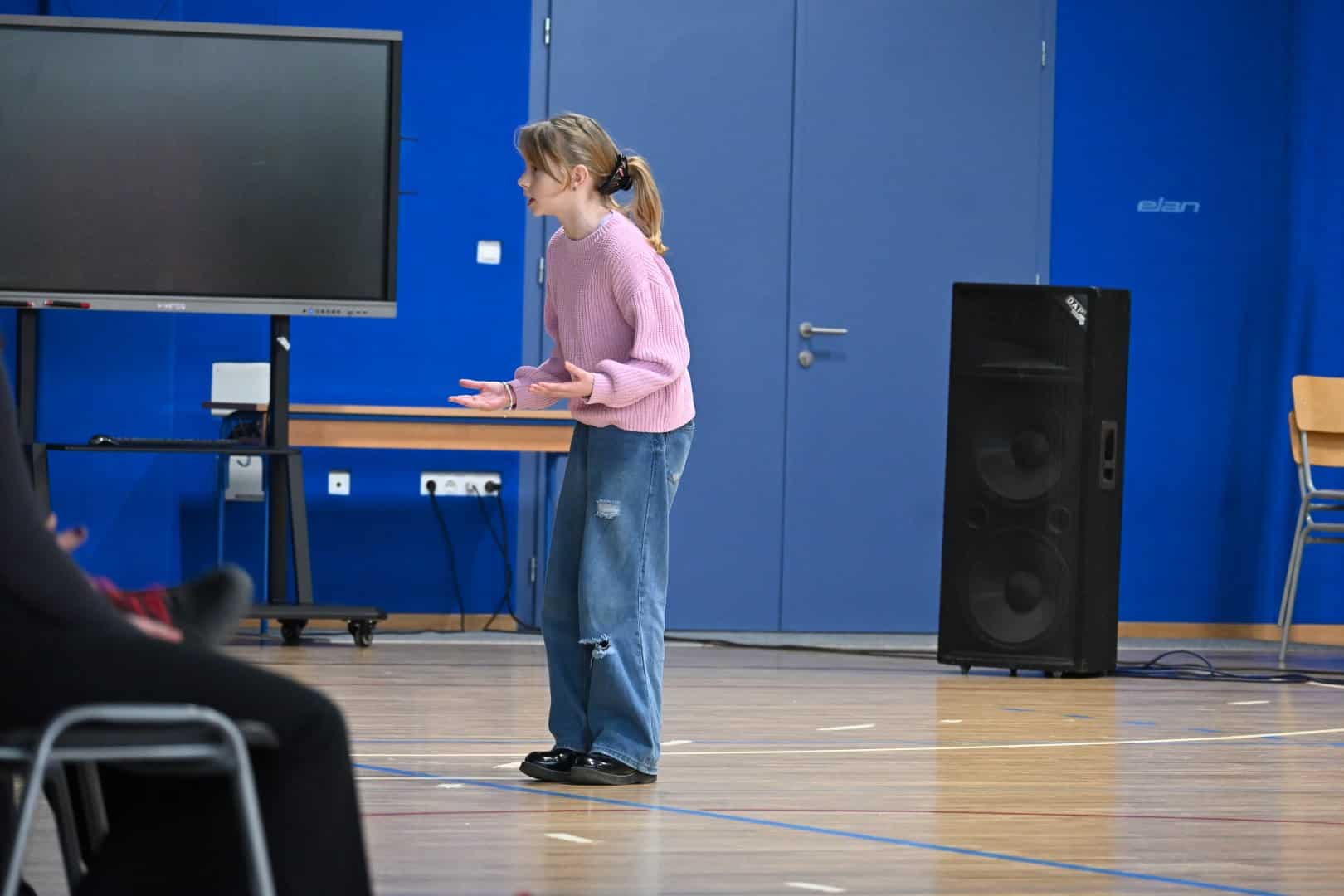 FOTO: Školarci u OŠ Klinča Sela pokazali svoje literarne i novinarske ...