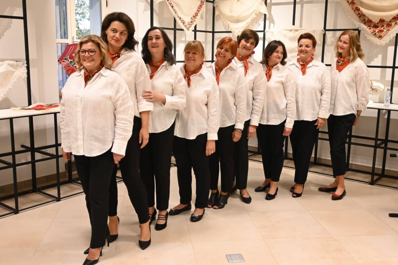 FOTO KUD Preporod javnosti predstavio oglavlja posavskog kraja | 01Portal